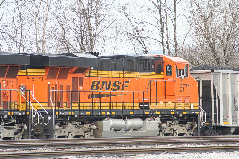 BNSF 5771